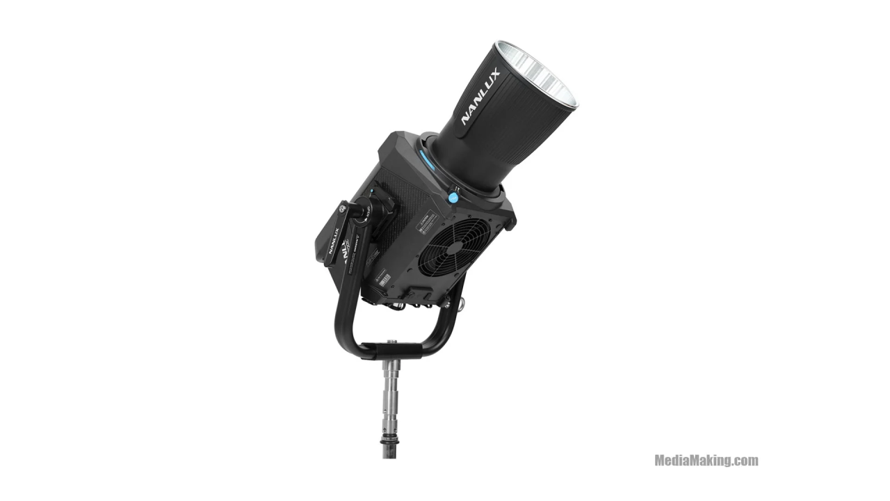Rental Nanlux LED spot light Evoke 2400B bicolor - MediaMaking Milan